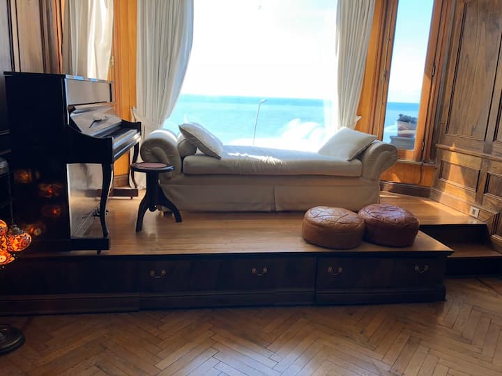 Dpto Frente Al Mar En Casa Histórica… Vista ÚNica! - Argentina