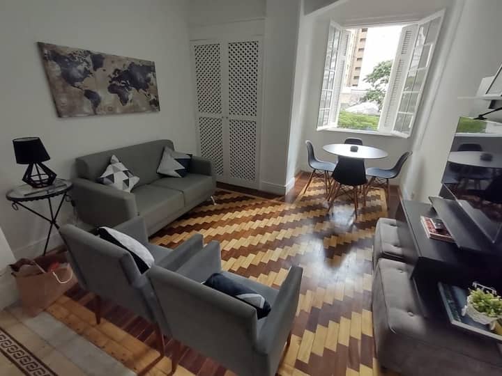 Apto Completo No Centro - Liberdade