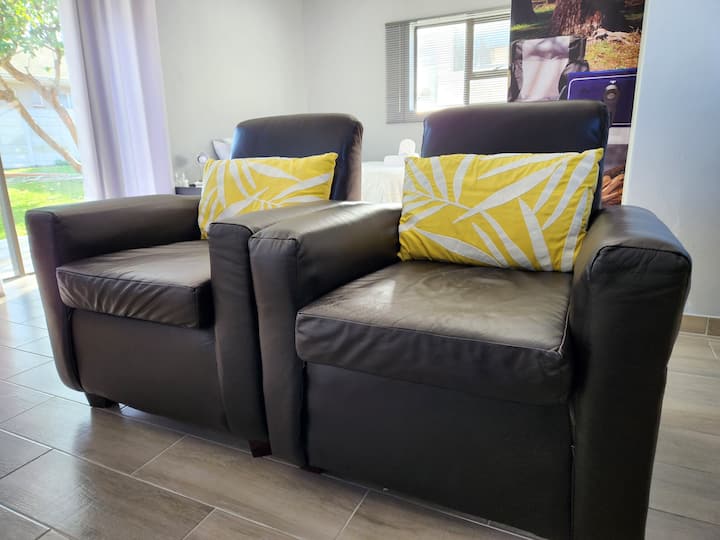 Arends Guesthouse - Fully Furnished - Western Cape