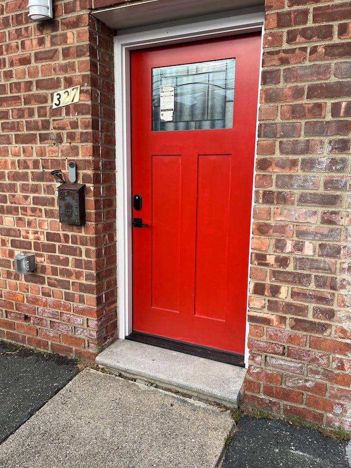 Mundy Lane Airbnb - 브롱크스