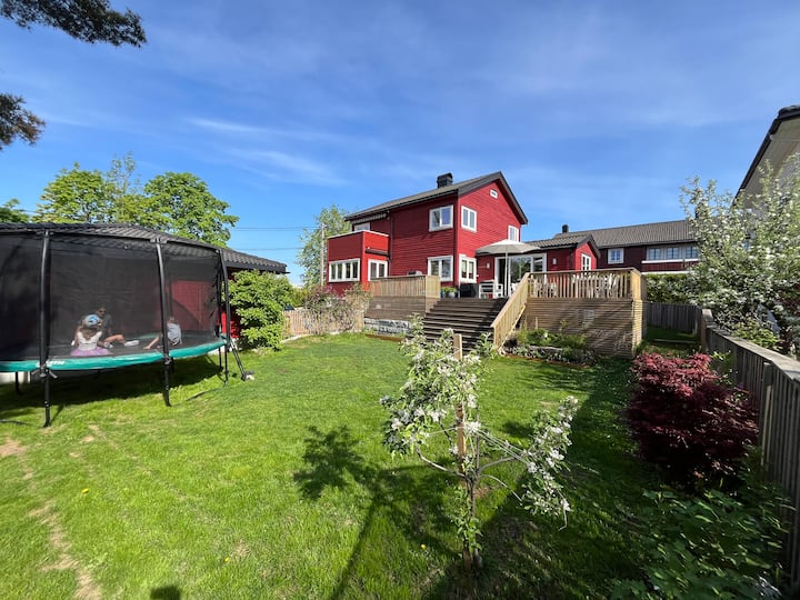 Large Clean Familyfriendly House Close To City - Oslo