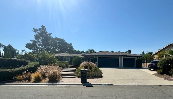 Spacious One Story Pool Home - Corona