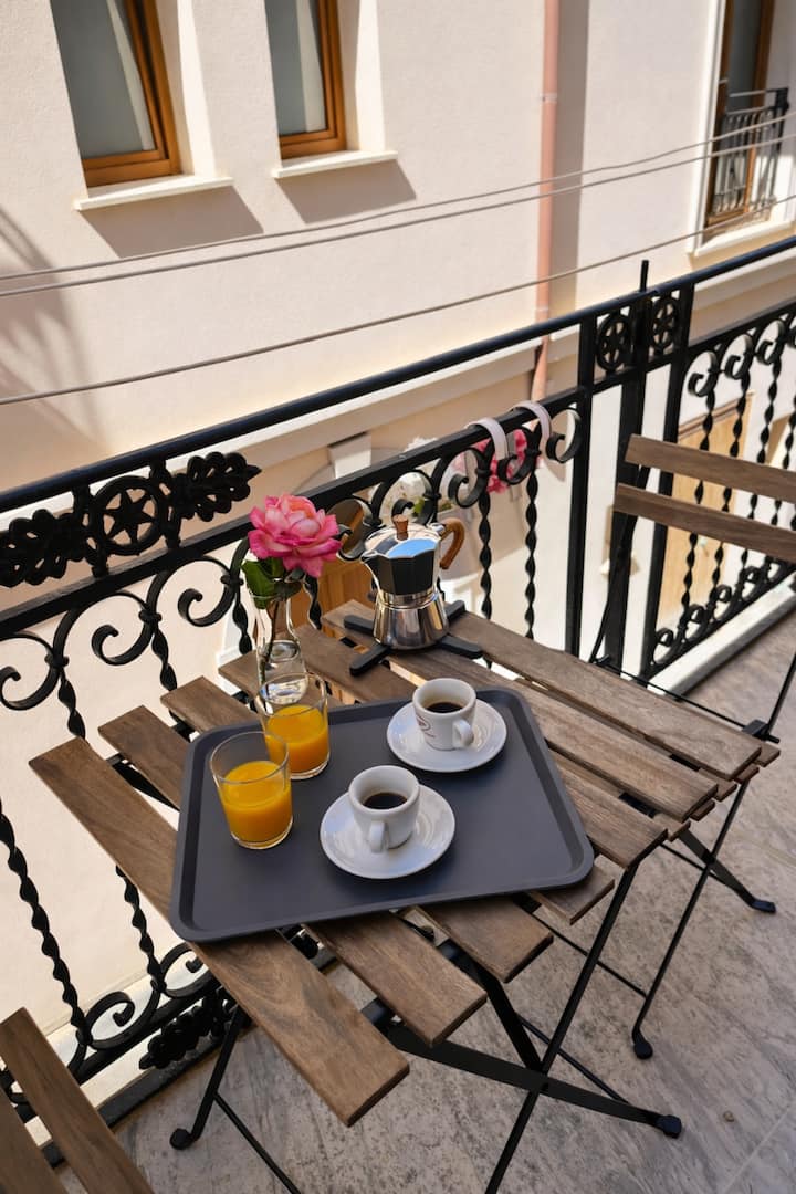 Petit-déj Balcon · 3 Min Mer · Centre Historique - Castellammare del Golfo