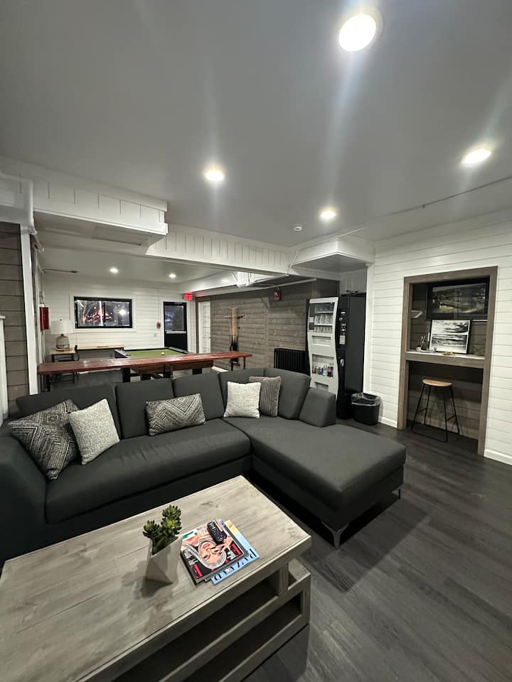 Newly Renovated Rooms! - Coventry, RI