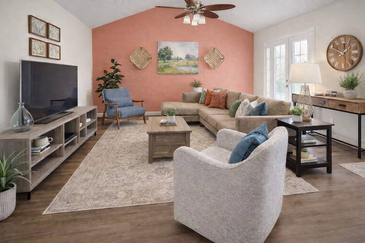 Holy Cow- Sleeps 10! King Bed, Fenced Yard & Grill - Valdosta, GA