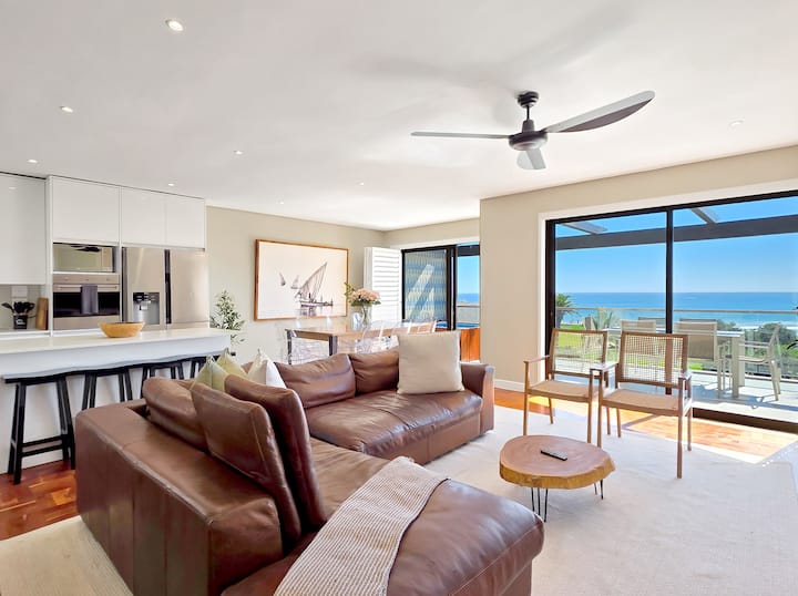 Beach Front Bliss + Inverter+parking+pool - Kapstadt