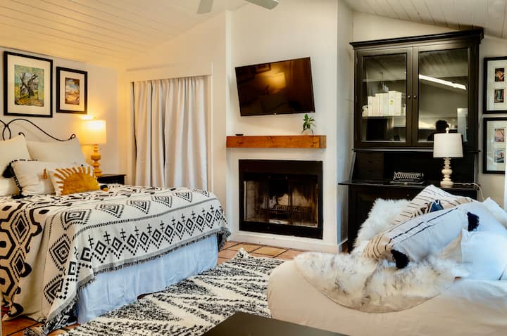 Cozy Historical Cottage In Petaluma - Petaluma, CA