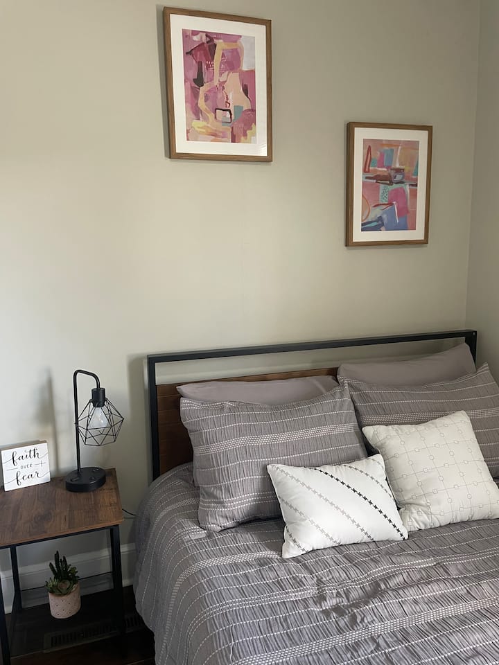 *Golden Stays - Modern Home* - Goldsboro, NC