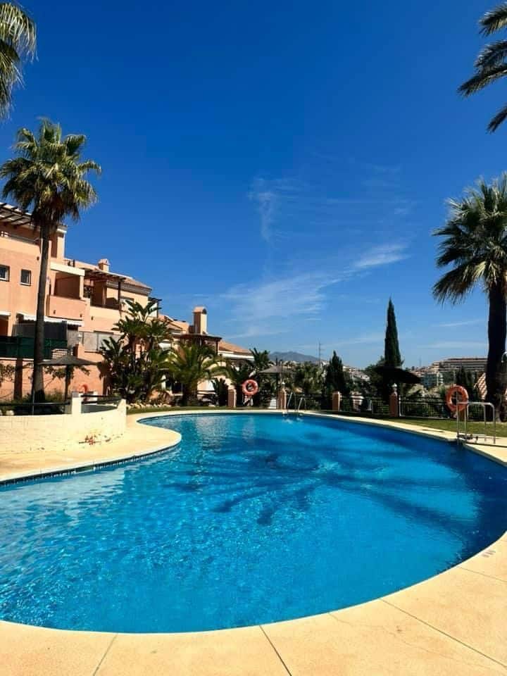 Golf View Penthouse With Private Rooftop Terrace - Calahonda