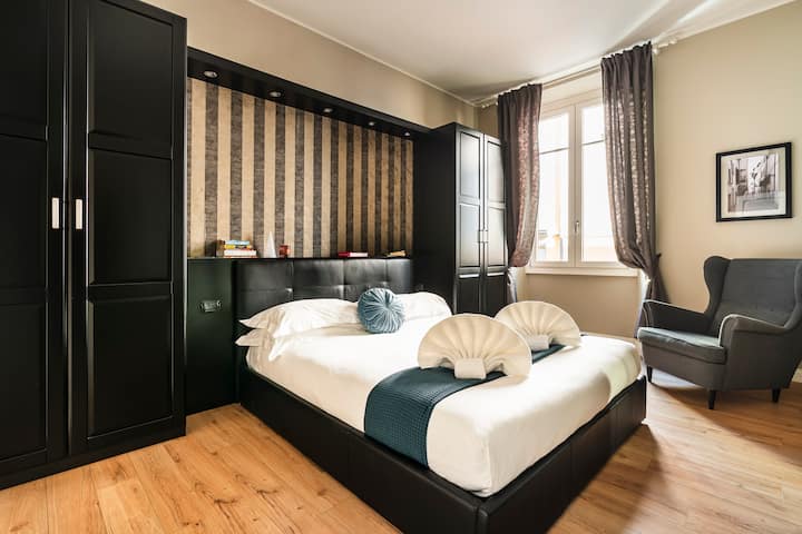 Classic Design In The Heart Of Florence - Florence