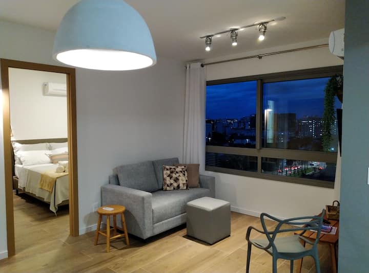 Novo, Arejado, Aconchegante, Sol E Muita Luz! - Porto Alegre