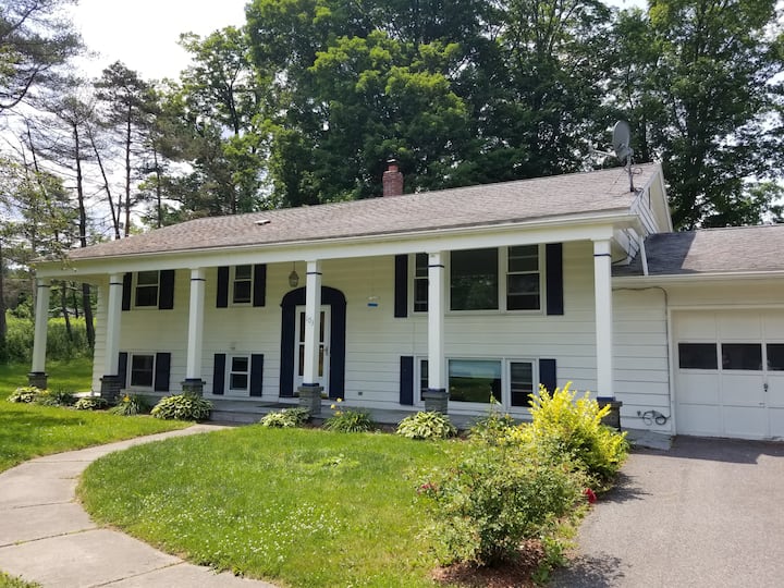 Author’s Cottage In The Infield - Oneonta, NY