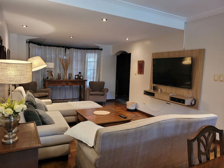 Casa Con Pileta En Mendoza - Mendoza
