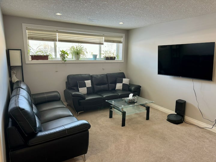 “Charming Urban Retreat” - Calgary