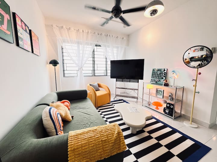 Trendy Colour Pop Home 1r For 2 Pax - Subang Jaya