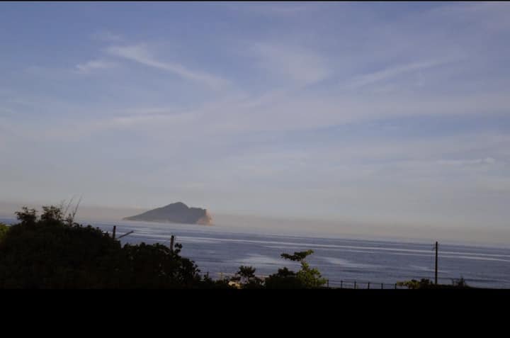 【海嶼光旅宿】，擁有無敵海景視野，遠望龜山島，近聽海浪聲 - 頭城鎮