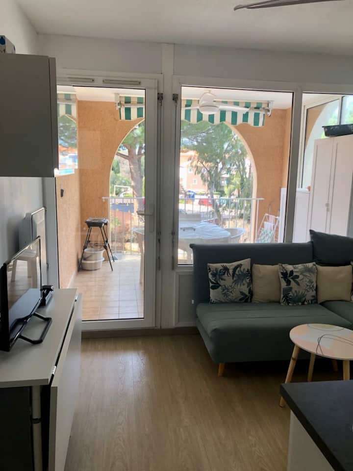 Charmant Appartement De 25 M2 à 1 Minute De La Mer - La Londe-les-Maures