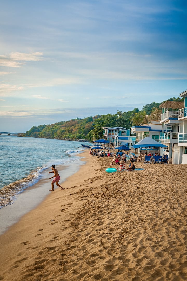 The Cove- Lower Level + Ocean Front - Aguadilla