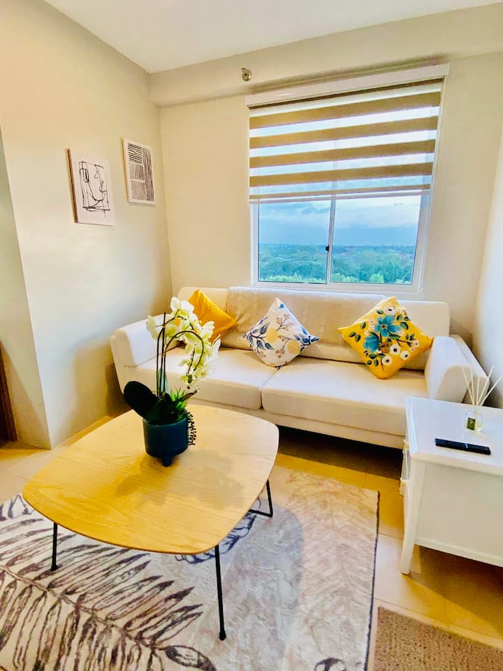 Cozy & Roomy 2bd With River View In Prime Area - Iloilo City