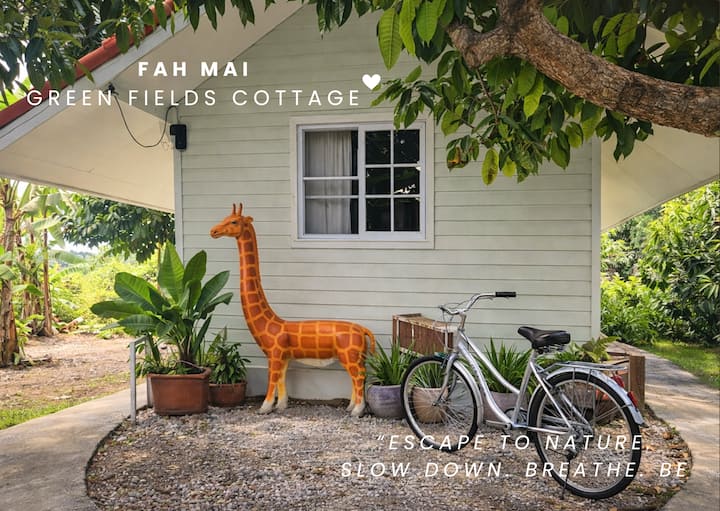 "Fah Mai" Green Fields Cottage - Lampang