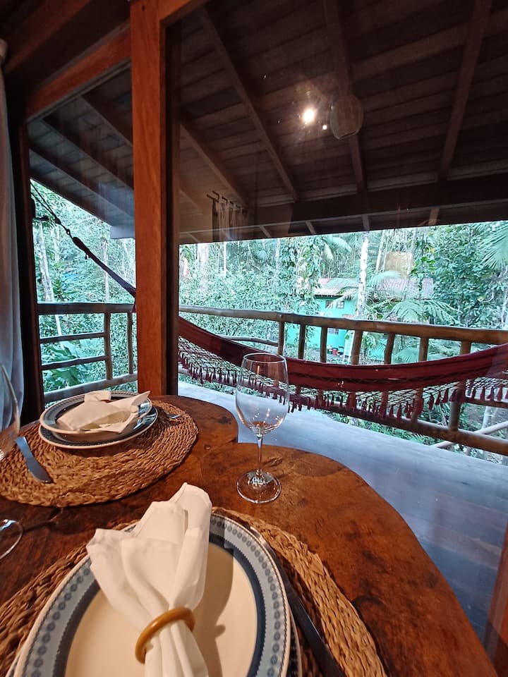 Tiê-sangue - Conforto Em Meio A Natureza - Camburi - São Sebastião