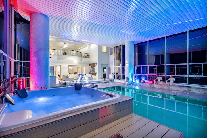 Luxury Penthouse | Poblado | Indoor Pool - Jacuzzi - Medellín