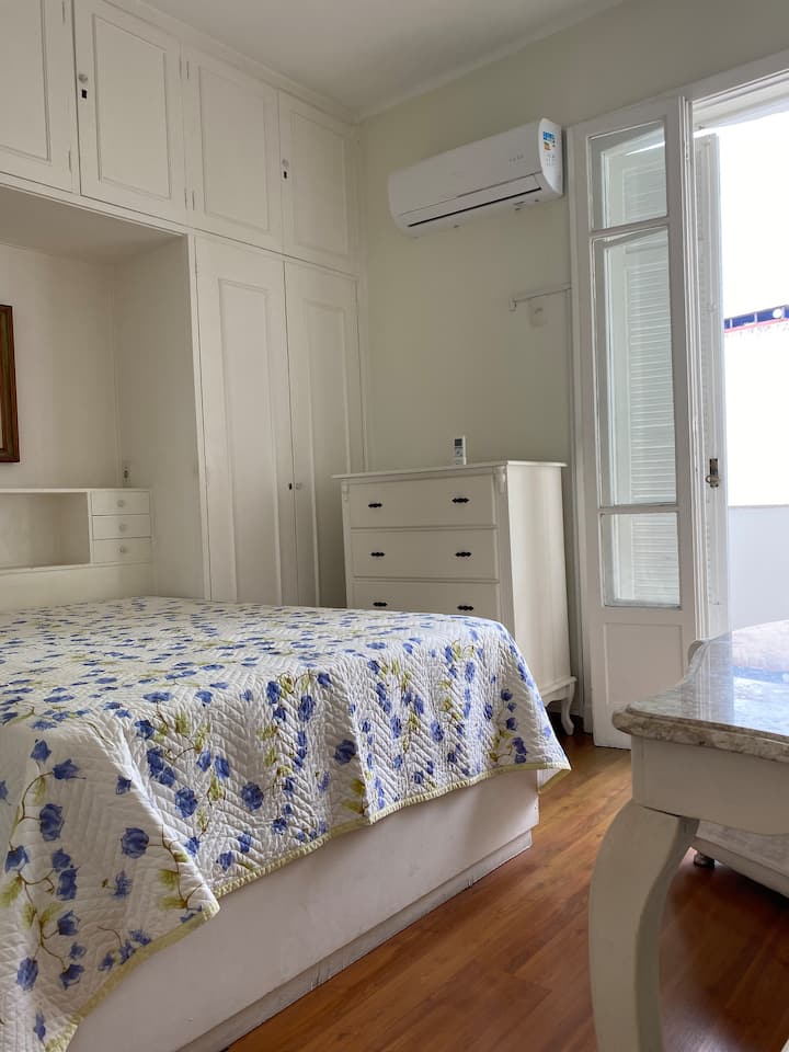 Copa, 100 Metros Praia, 3 Qtos, 6 Pessoas, Posto 4 - Rio de Janeiro