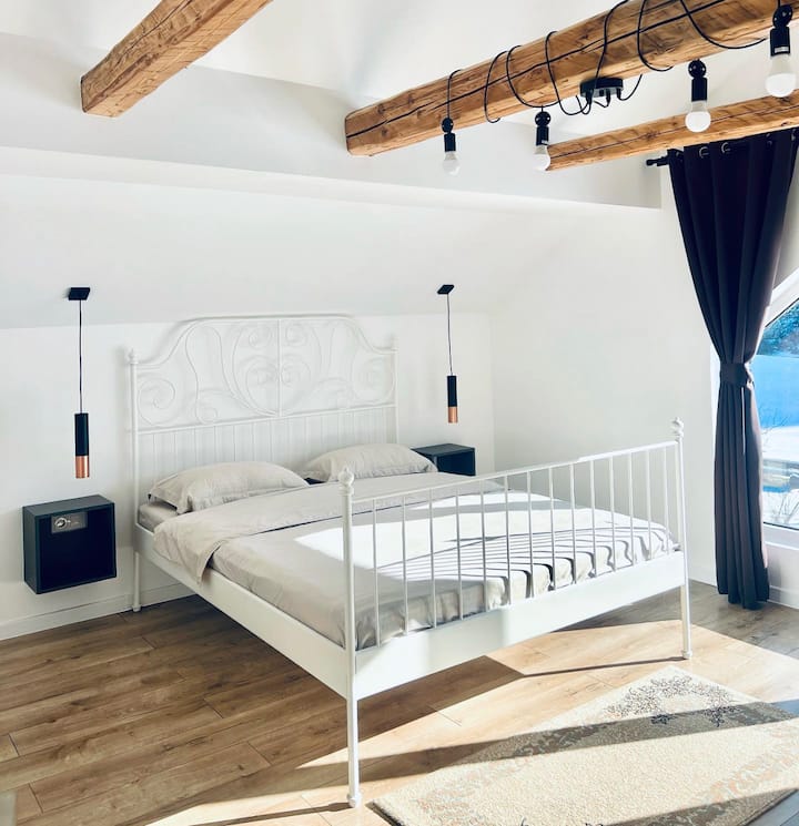 The W Villa - Lunca Bradului