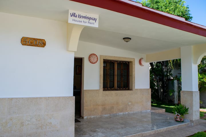 Villa Hemingway - Havana
