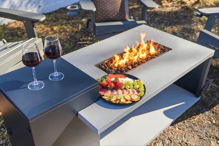 Firepit, Outdoor Dining, Bbq + Fully Fenced Yard! - Tampa