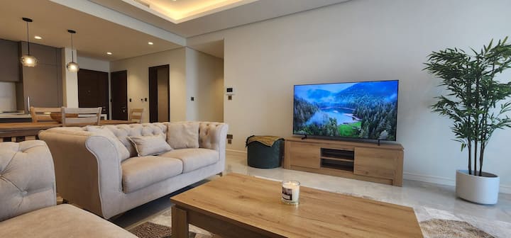 Luxury 2 Bed, Canal View - Bahrain