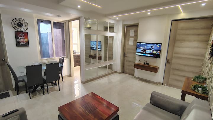 Aanaya's Premium Homestay - Agra