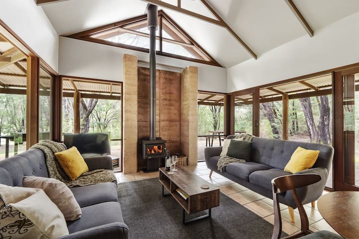 Private 2-bedroom Spa Chalet - Western Australia