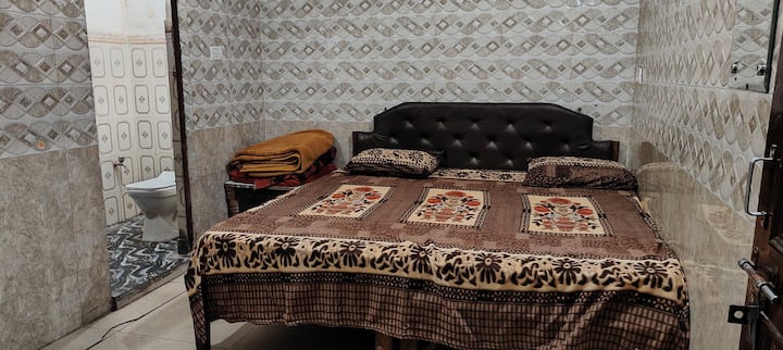 Pandit Niwas Home Stay Katra - Katra