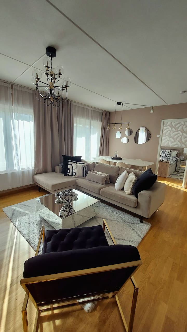 Lux Flat 18' From Centralen - Huddinge