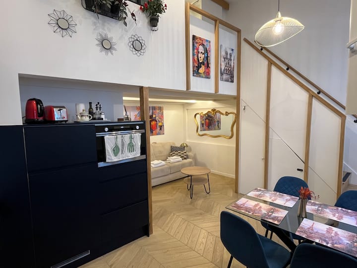 Duplex Calme Sur Cour Fleurie – 2 Sdb – Paris 11 - Paris