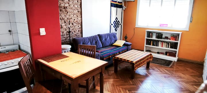 Luminoso, Alegre Y Estratégico - Buenos Aires