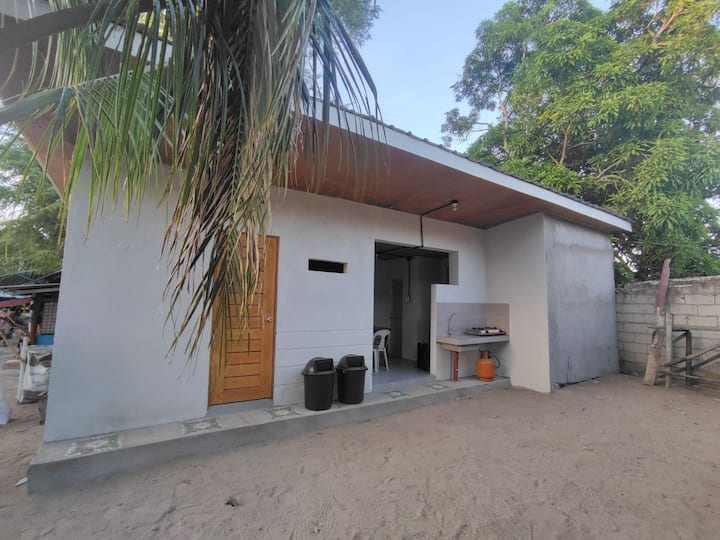 Laiya Beach House 8pax - Laiya