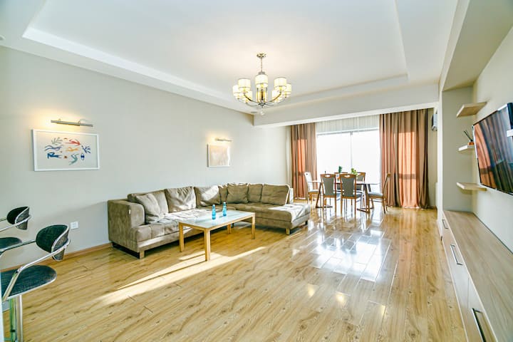 Park Azure Luxury Apartment - 巴庫
