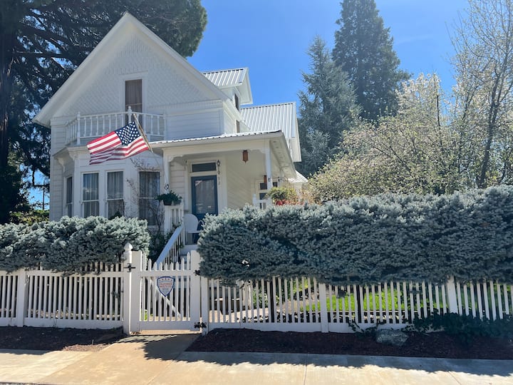 Weaverville Court Street Inn Ii - Weaverville, CA
