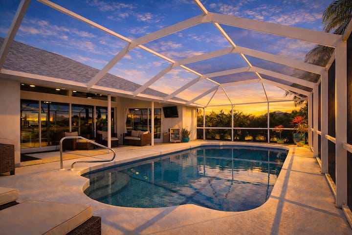 Chic Coastal Stay | Sunrise Waterfront Views - Englewood, FL