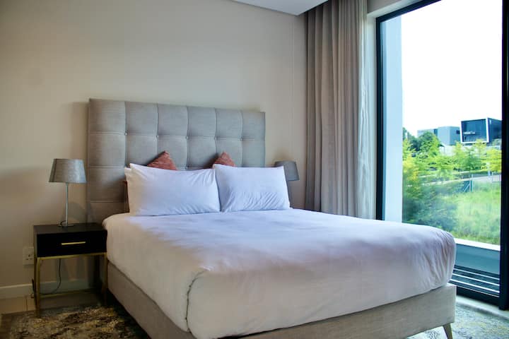 Outstanding 2br | Sandton | View - Randburg