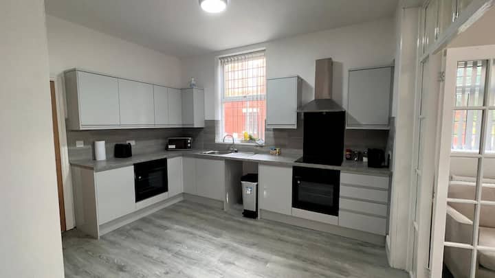 Preston City Centre - Double Room
Free Parking - Preston