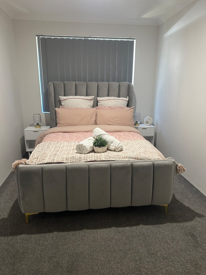 Golden Vine Residence - Greenmount