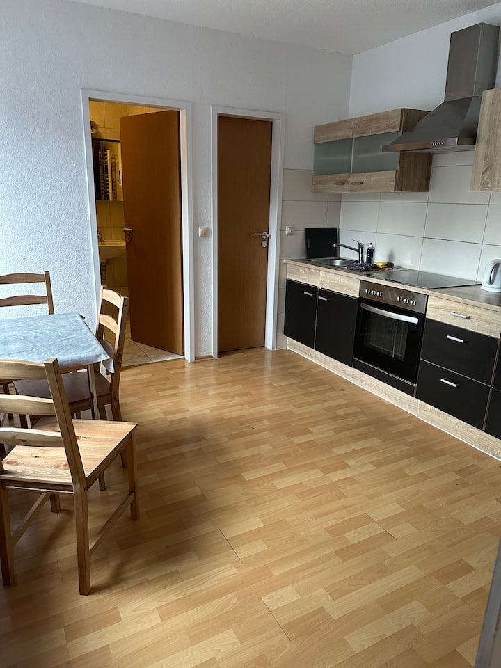 Monteurwohnung üBer 2 Etagen Für Bis Zu 9 Personen - Oberhausen