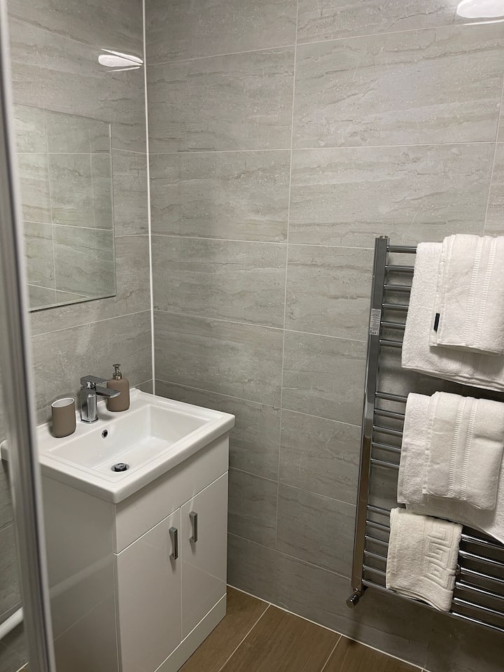 Kingdom Apartment 3 - Wolverhampton