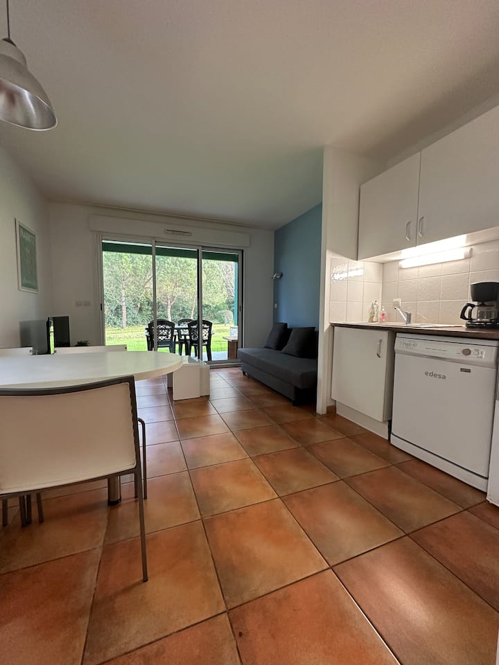 T2  Côté Parc à 300 M De La Plage - San Juan de Luz