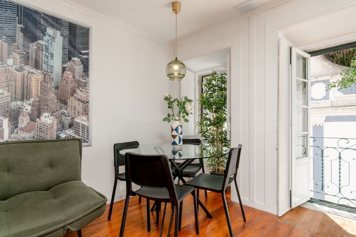 Typical Duplex Apartment In Bairro Alto - Alentejo