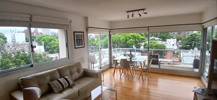 Bright Spacious 1 Bedroom Oasis W/ Balcony & Pool - Montevidéu