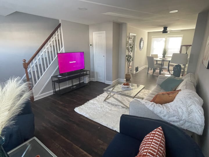 Contemporary Townhome - Wilmington, DE